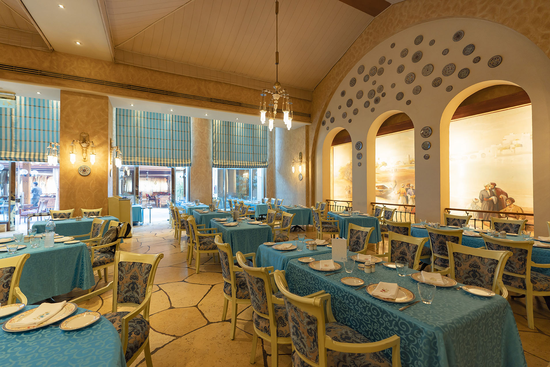 FAYRUZ... The irresistible taste of Lebanese cuisine... - Spotlight